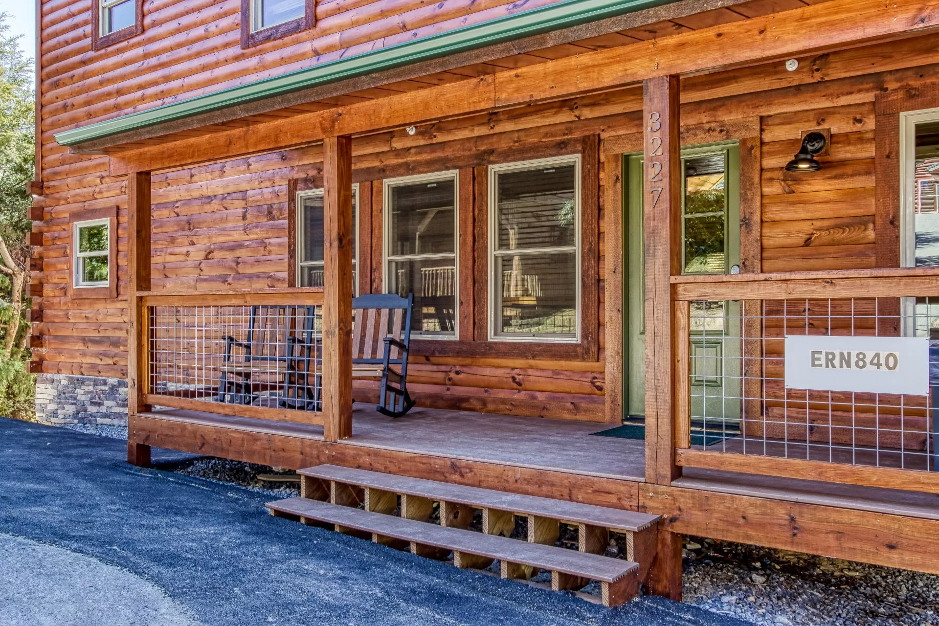 Pigeon Forge Cabins - ERN840 - Splashin' Chalet
