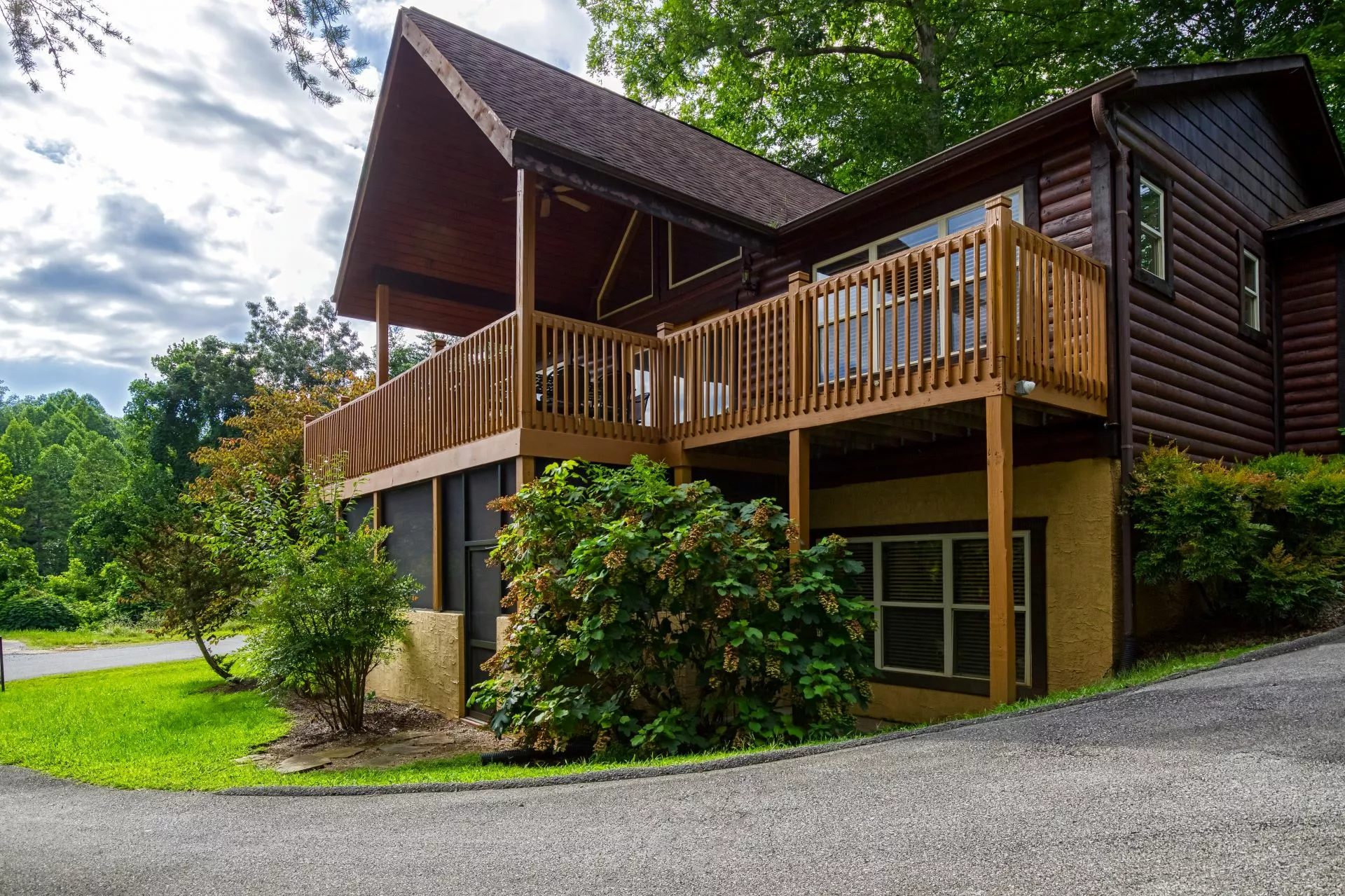 Gatlinburg Cabins - Moonshine Hollow